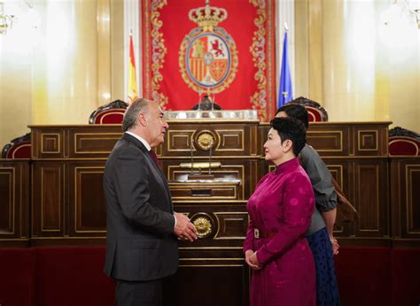 Сайд Б Батцэцэг Испани улсад айлчлал хийж байна