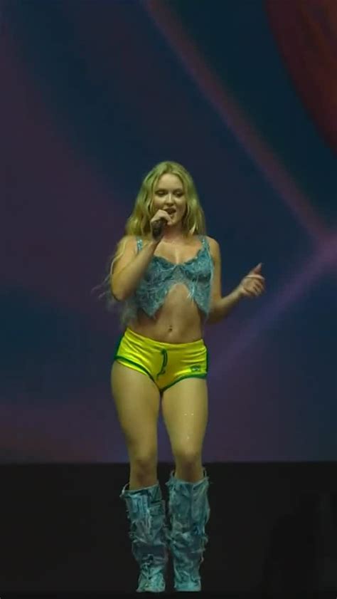 Zara Larssons Live Concert Experience