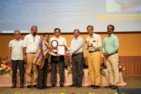 Srm University Ap Honoured Faculty For Their Exemplary Excellence In The Field Of Education