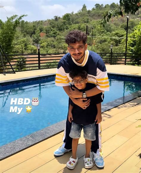 Munawar Faruqi And His Second Wifes Exclusive Pictures Go Viral