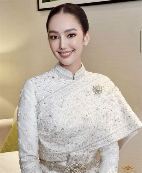 แก๊ป ชนกสุดา ควงแฟนนอกวงการ ผู้กองไอซ์ ลั่นระฆังวิวาห์หวาน คมชัดลึก