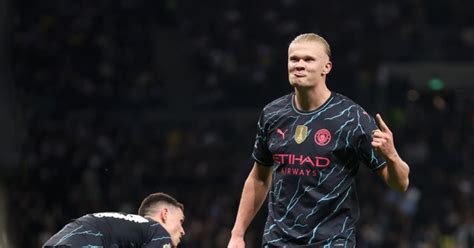 손흥민 끝내 챔피언스리그 좌절→ 토트넘 홀란 멀티골 맨시티에 0 2 완패 맨시티 Epl 우승 확률 ↑