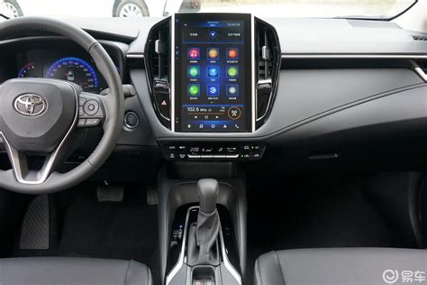 卡罗拉1 2T S CVT 旗舰版中控台整体图片 汽车图片大全 易车