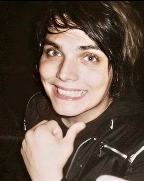 Pin On Gerard Way Gerard Way My Chemical Romance Gerard