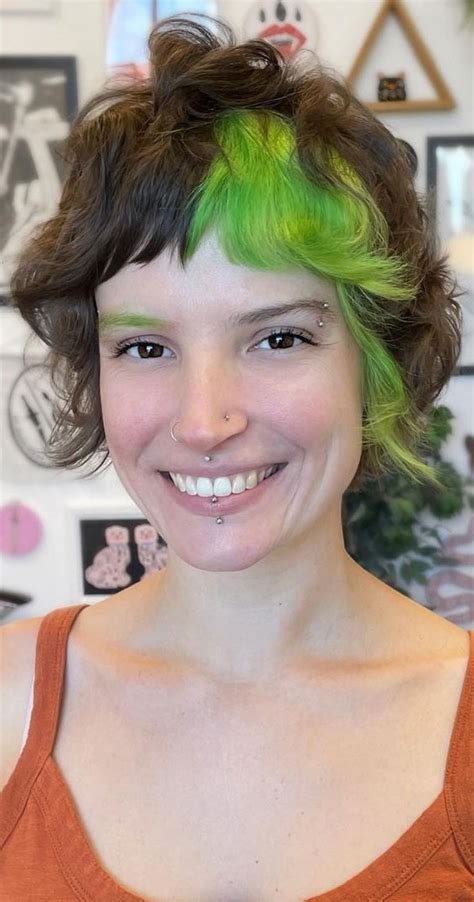 50 Shag Haircuts With Bangs Candy Apple Green Shag Short