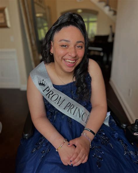 Ayris💜 4ayris • Instagram Photos And Videos