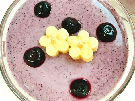 블루베리바나나주스 만들기 요거트를 넣어요