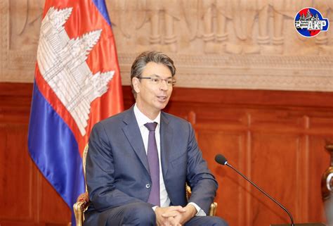 ឯកឧត្តម ឧបនាយករដ្ឋមន្រ្តី ប្រាក់ សុខុន ទទួលជួបសម្តែងការគួរសម