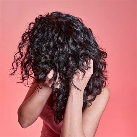 Unlocking The Secrets Why Wont My Hair Hold A Curl Tips And Tricks For Long Lasting Curls