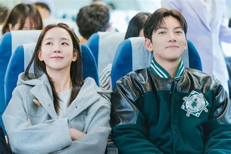 Kelakuan Ji Chang Wook Dan Shin Hye Sun Di Penayangan Perdana Welcome To Samdalri Bikin Senewen