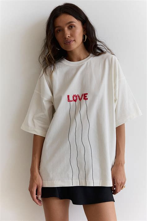 Футболка з принтом Love