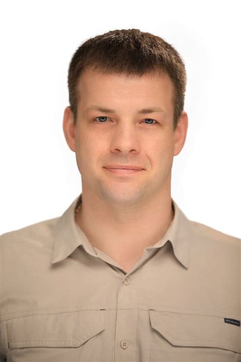 Фото на паспорт мужчина Обработка фото на документы Фотография на