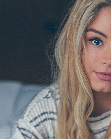 Maddy Perinovic Face Scrolller Maddy Perinovic Face Scrolller