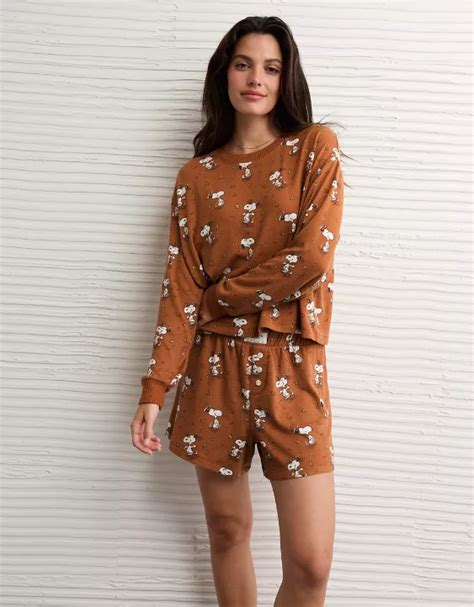 Ae Luxe Plush Snoopy Halloween Pj Set American Eagle
