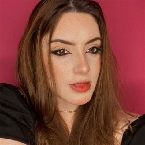 Camila Bessa Camila Bessa On Threads