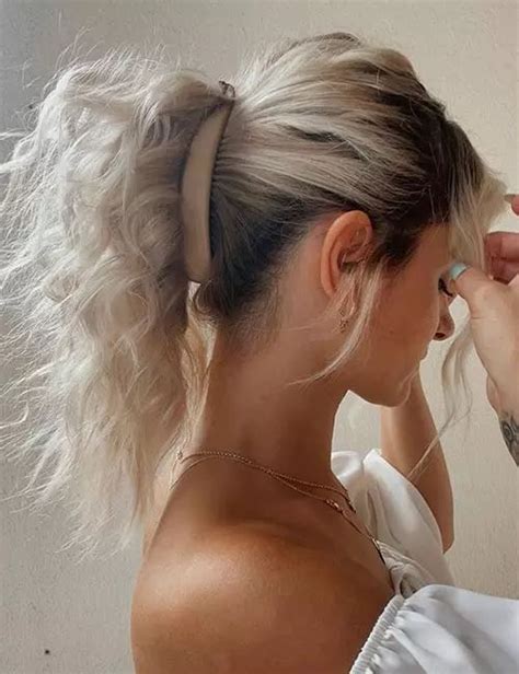 20 Easy And Quick Banana Clip Hairstyles You Must Try Banana Clip