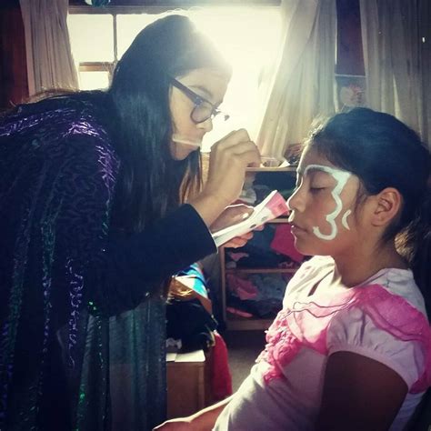 Sisters Helping Each Other Get Ready Semillas De Amor Facebook