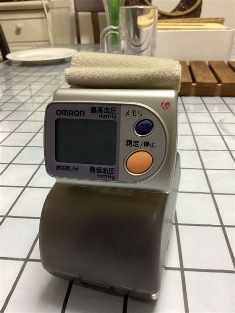 Omron Bp Monitor Health Nutrition Medical Supplies Tools On Carousell