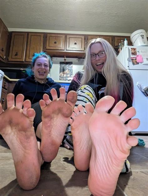Your Two Giant Goddess Rgiantessfeet
