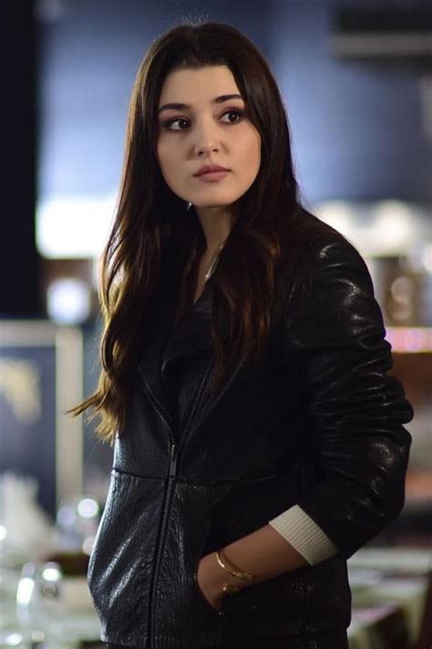 الممثلة التركية هاندا ووردز