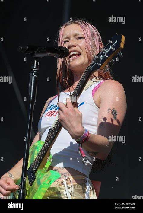 Wet Legs Rhian Teasdale Performs During Weekend Two Of The Austin City