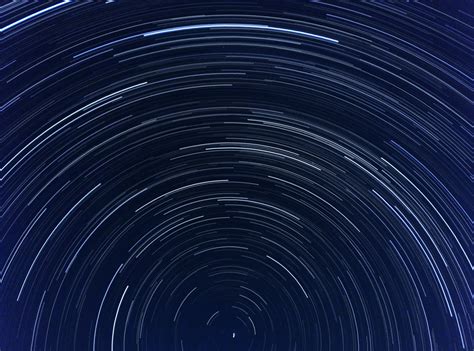 星轨图片星空 星轨图片动态图 大山谷图库