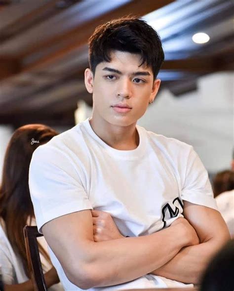 Pin Oleh Ja Aey Di Joss Wayar Aktor Selebritas Nonfiksi