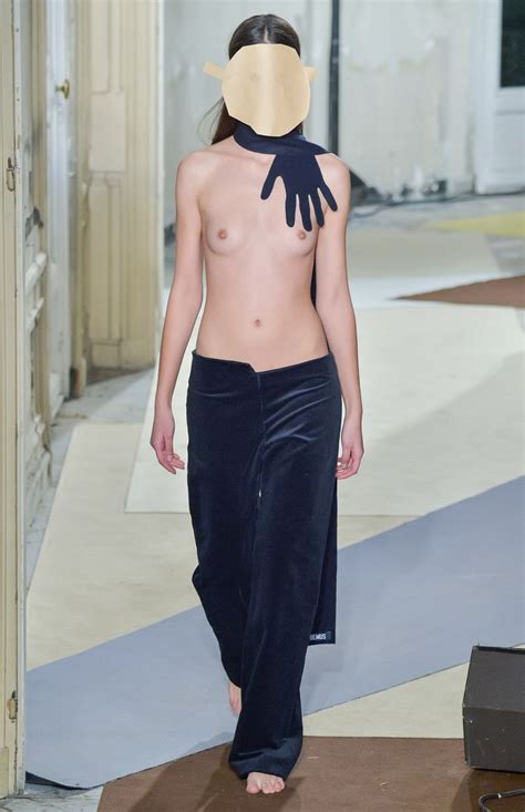 【画像】最新のファッションエロすぎ。おっぱいポロリどころではないレベル ポッカキットポッカキット