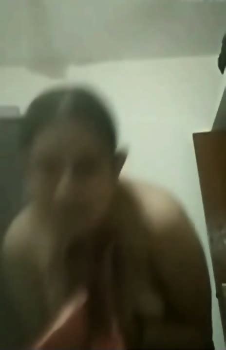 Beautiful Desi Bhabhi Showing Lovely Boobs