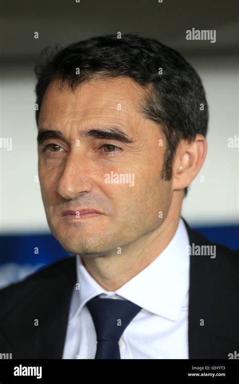 Valencia Manager Ernesto Valverde Hi Res Stock Photography And Images