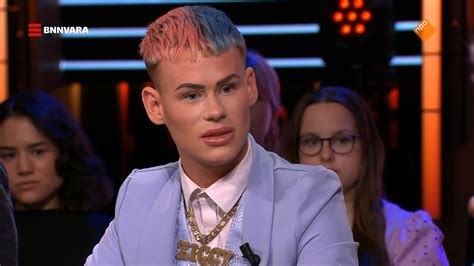 Beelden Ziggy Krassenberg Mishandelt Man Op Festival