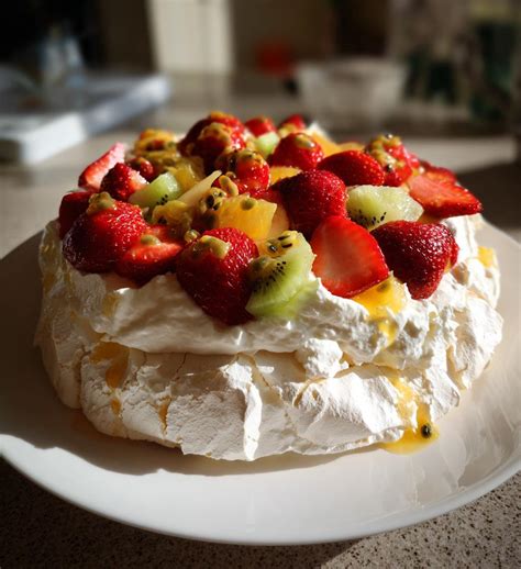 Pavlova Cake 7 Irresistible Ways To Delight Your Senses Vihaad Recipes