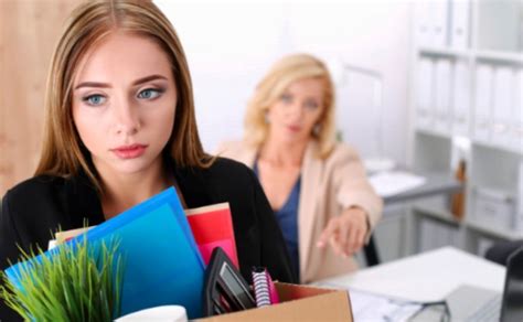 Криза Над 17 хил български компании ще съкращават служители догодина Budnaera Com