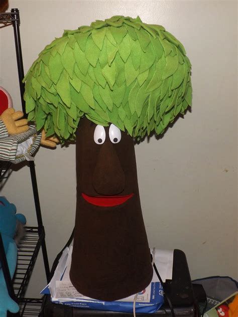Tree Puppet Wuppet Toons