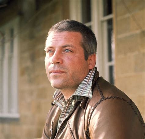 What Fresh Lunacy Is This The Authorised Biography Of Oliver Reed By