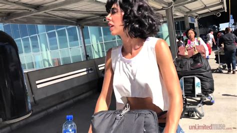 Airport Nipple Gate Eporner