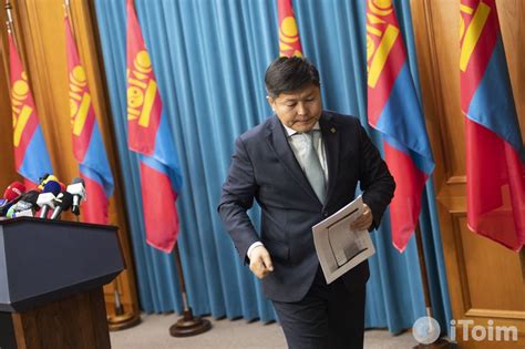 Х Нямбаатар Б Ганхуягтай холбоотой албан тушаал авлигын нотлох баримт илэрсэн