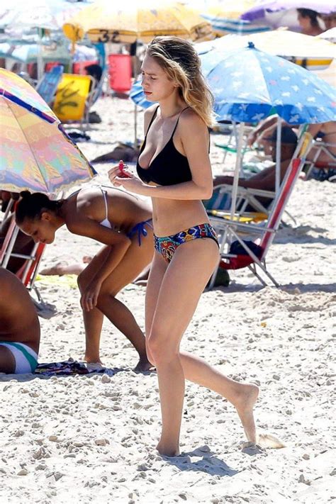 Dylan Penn Sexy And Topless 23 Photos Thefappening
