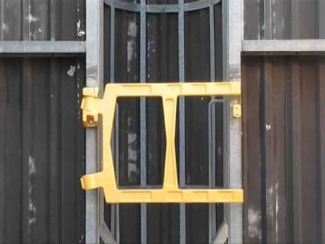 Intrepid Usa Udg22 Universal Double Bar Pu Self Closing Safety Gates