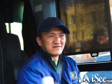 Галын аюулаас хүний амь аварсан Д Азжаргалыг “Онцгой үйлстэн” тэмдгээр шагналаа Isee Mn