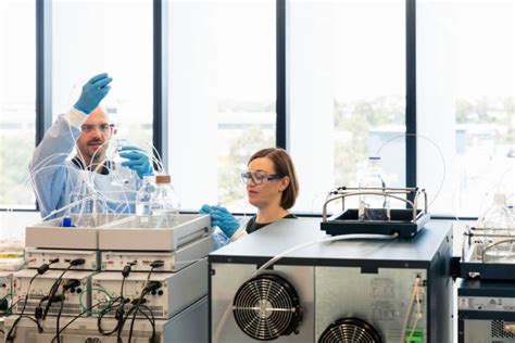 70 Bildbanksfoton Bilder Och Royaltyfria Bilder Med Mass Spectrometer