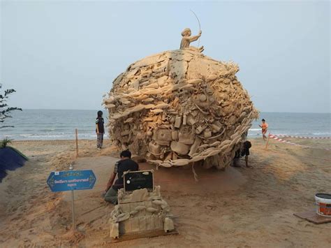 ดราม่าประกวดก่อกองพระทรายวันไหลบางแสน โซเชียลเสียงแตก ใครควรได้รางวัลที่ 1