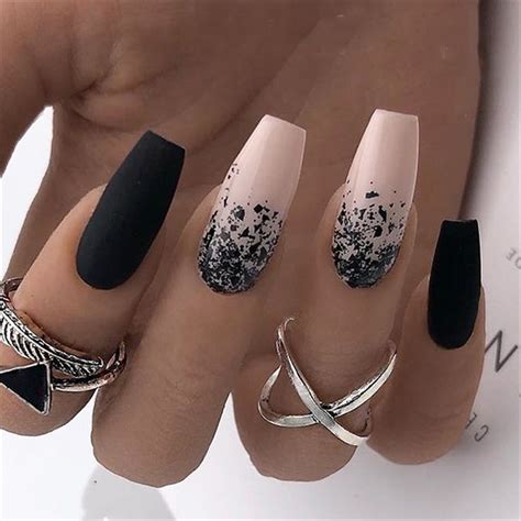 25 Black And White Coffin Nails Designs Notorioustomo