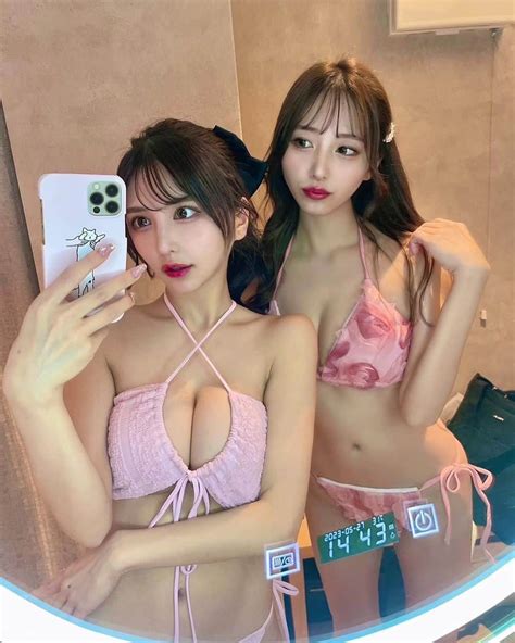 Ninaさんのインスタグラム写真 Ninainstagram「サ活🧖‍♀️からのマッサージの日♡ 2人ともぴんくだった⸜˙