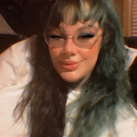 sav strange social manyvids