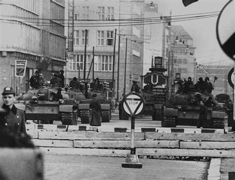 ბერლინის კედლის დანგრევის 25 წლისთავი [ფოტო] • ფოტოესსე • Netgazeti Ge