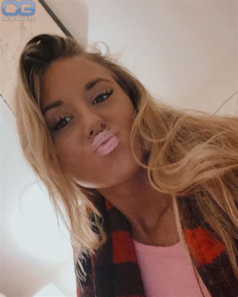 Rayanna Brock Nackt Nacktbilder Playboy Nacktfotos Fakes Oben Ohne