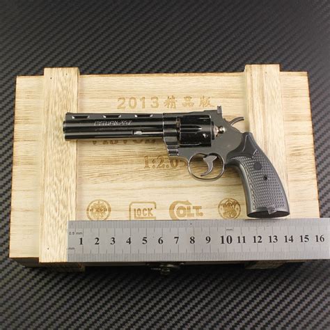 Metal Model Gun Python Revolver 357 Detachable 1205 Toy Static Model
