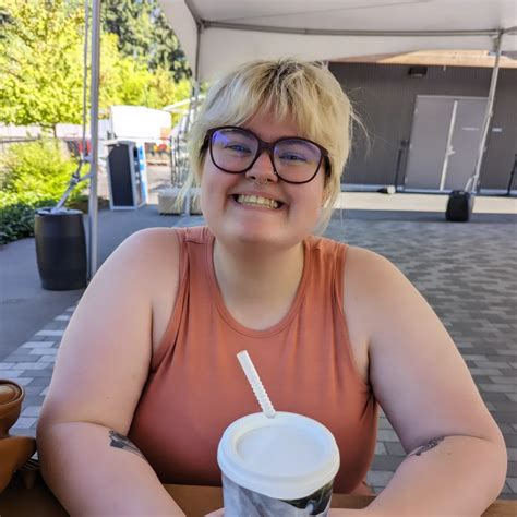 Olive Wren Olivewren • Instagram Photos And Videos