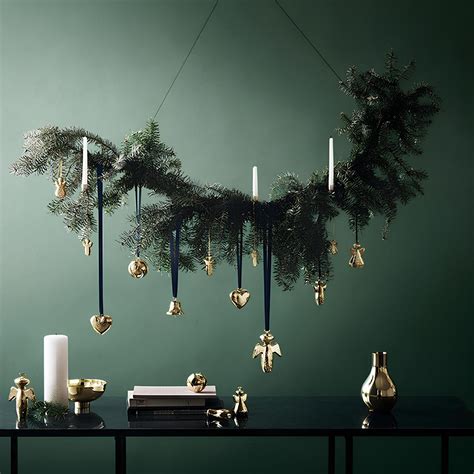 Как украсить квартиру к Новому году 2025